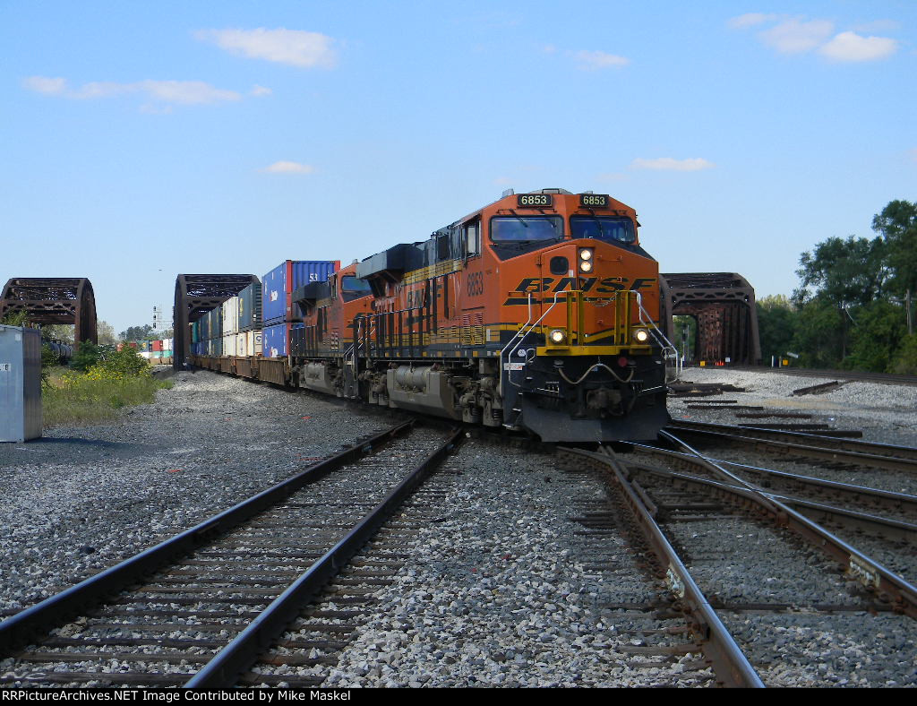 BNSF 6853
